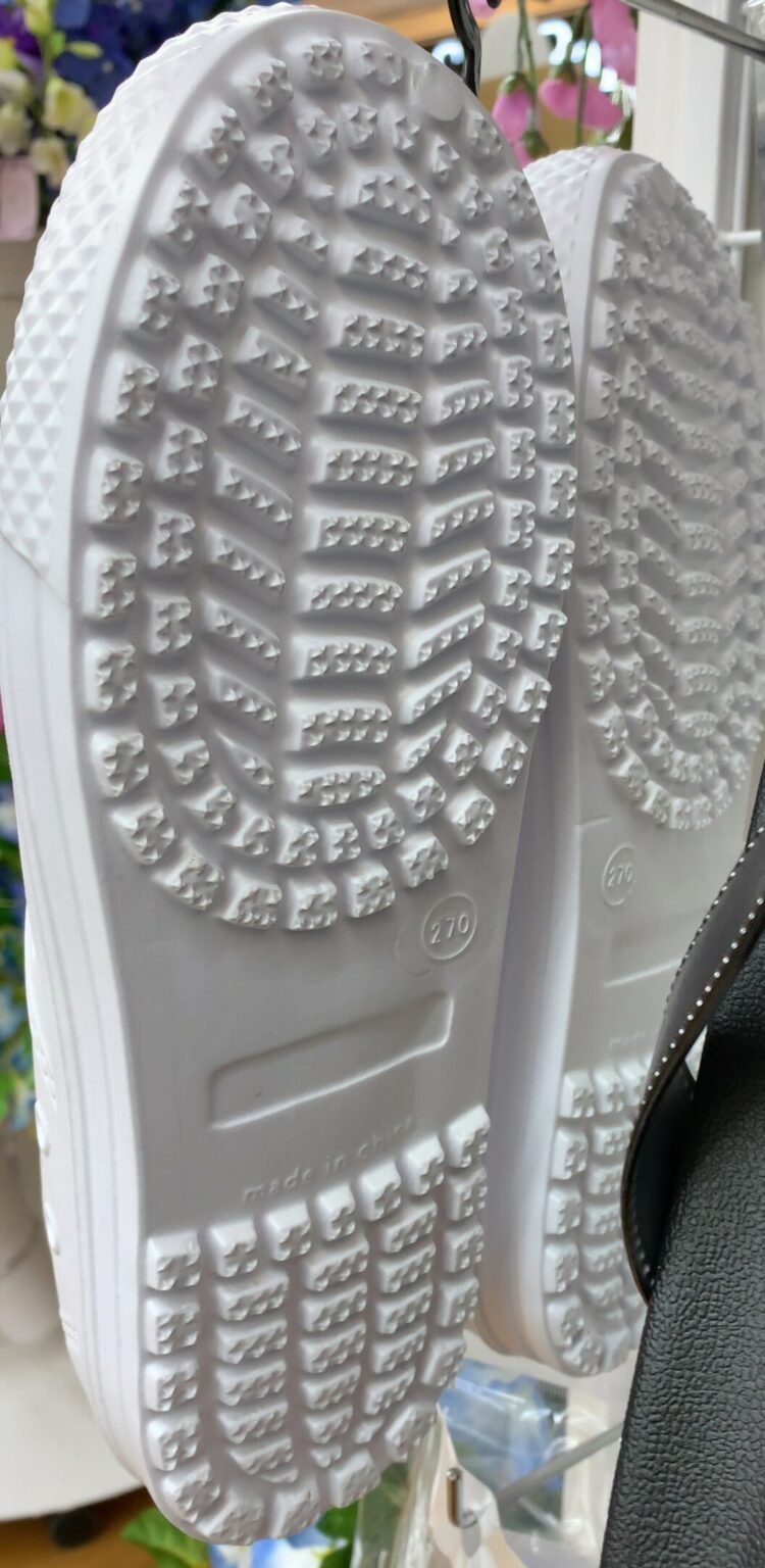 DAISO（ダイソー）探険「EVAシューズ」（25cm・27cm） | およげ100円